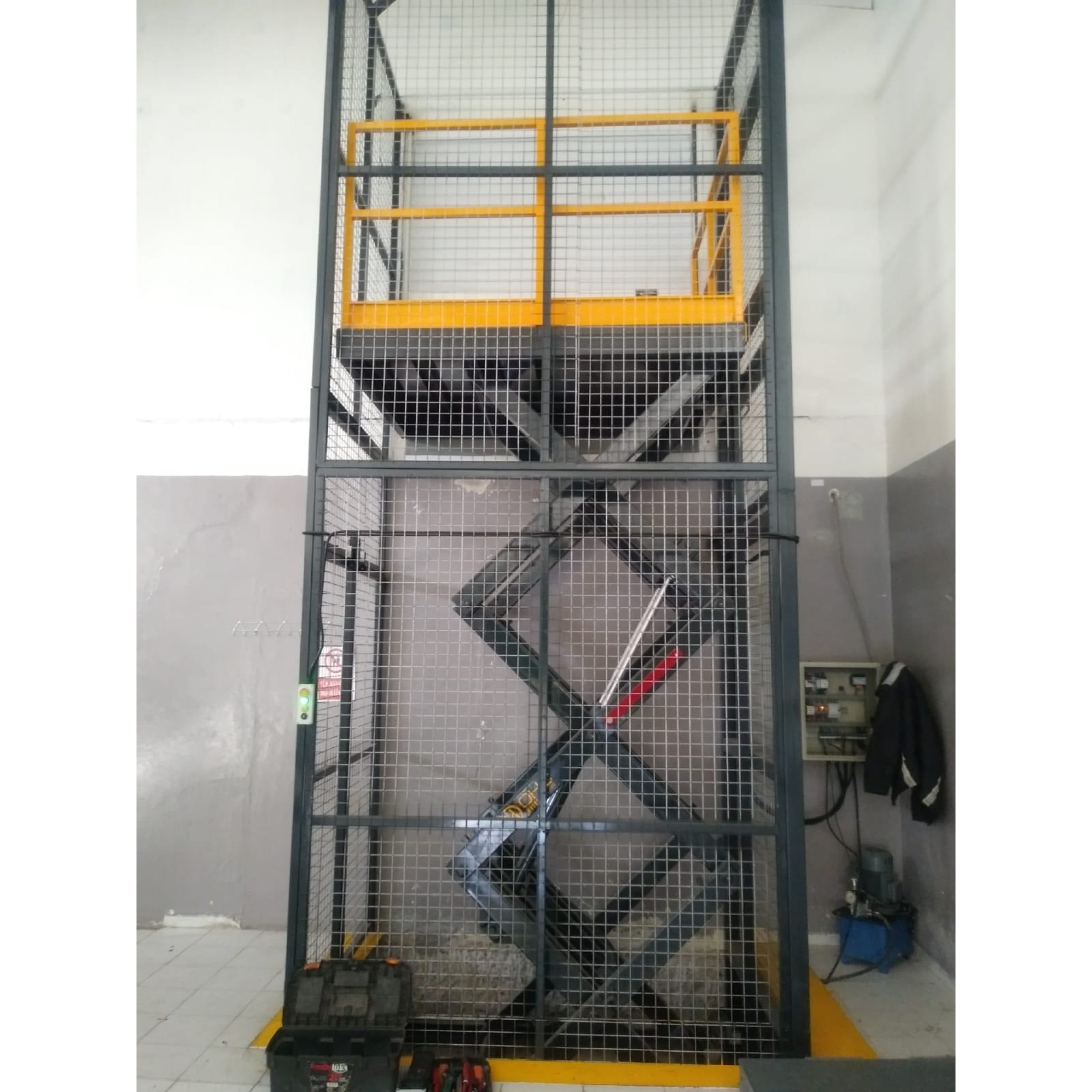 Scissor Lift Platform
